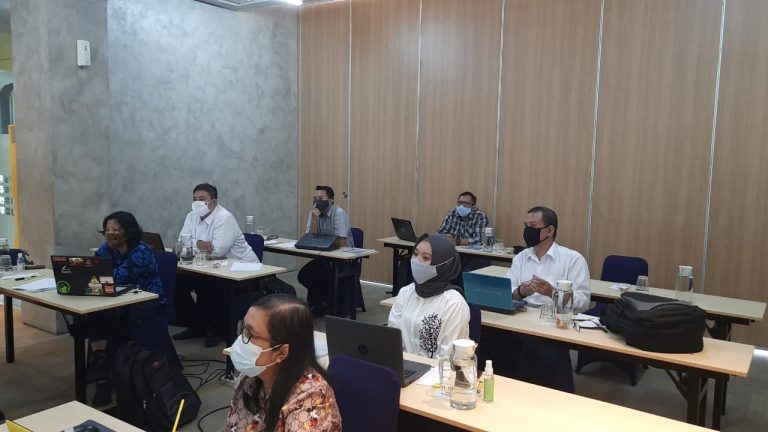 Pelatihan PLP.Pengelolaan Laboratorium Bagi Pranata Laboratorium Pendidikan 2021 - 2022 - LPP ...